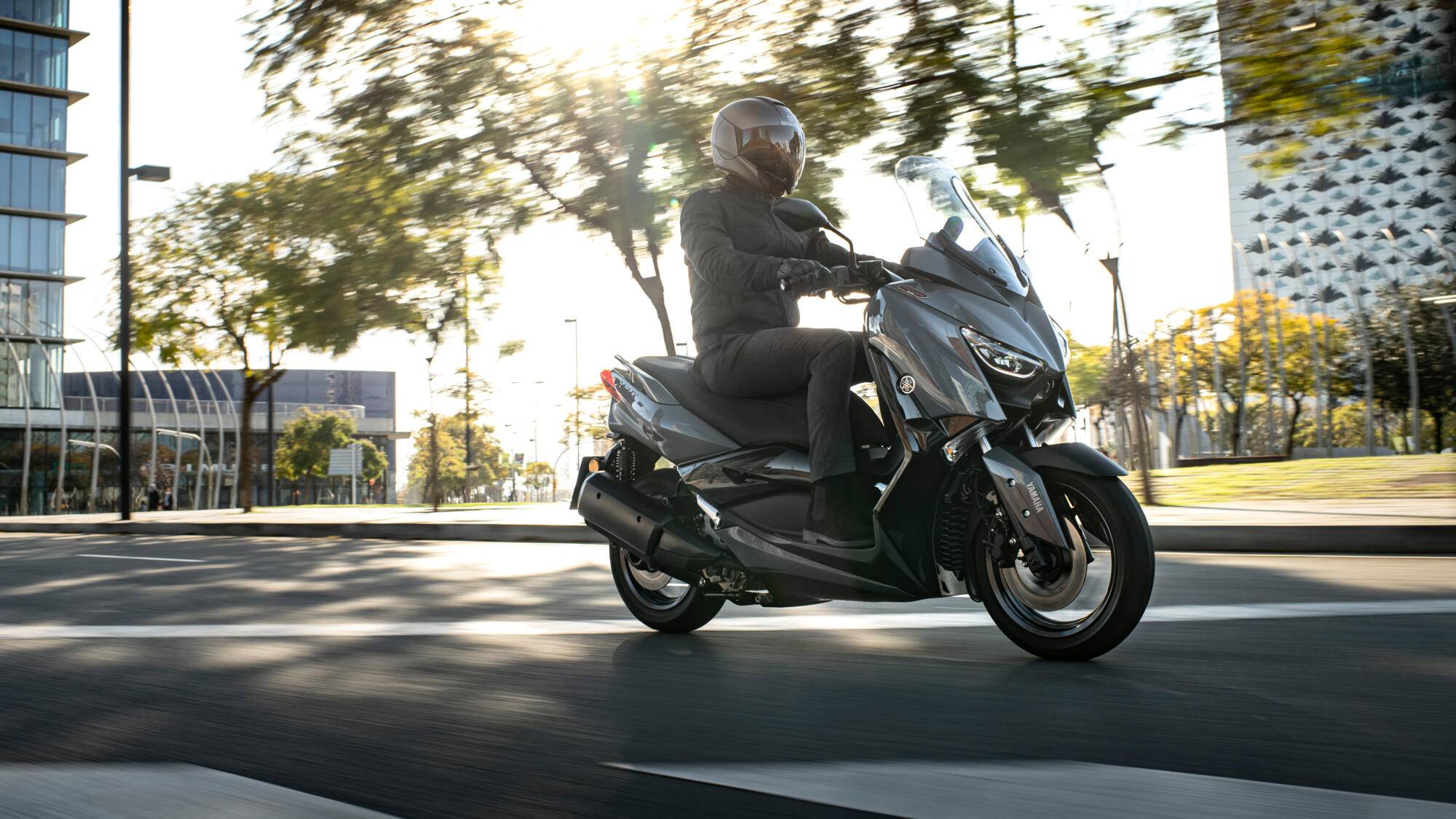 XMAX 250 Tech MAX - sport-scooters scooters - İz-Moto Yamaha - İzmoto ...